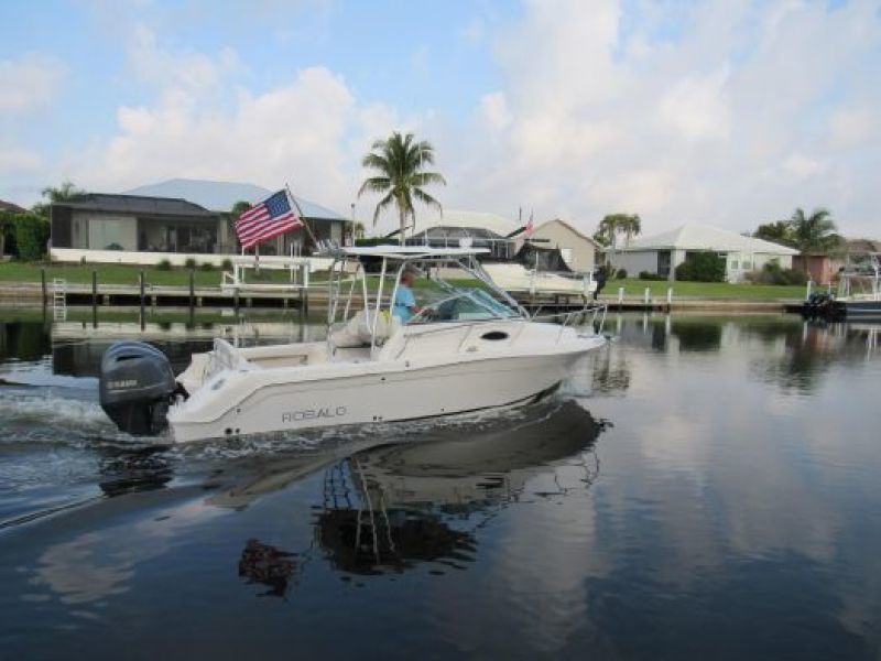 SALTY DOG 26ft 2016 Robalo Yacht For Sale YBAA Member Yacht Search