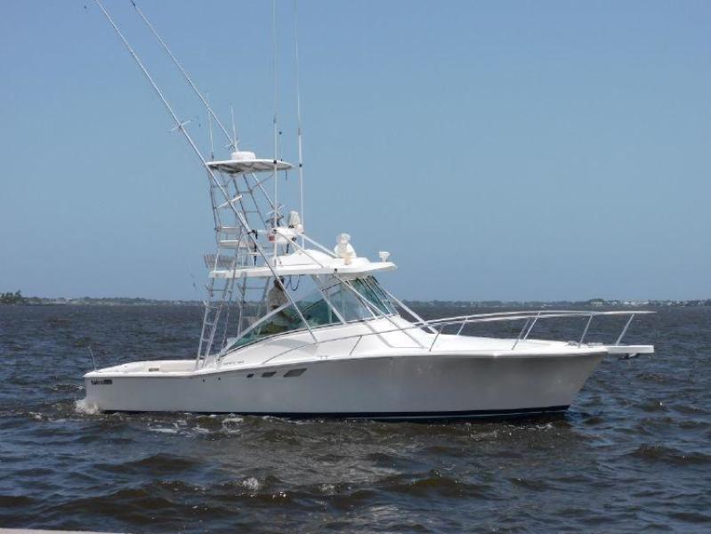 32 Luhrs 2007 BOSTON STRONG Stuart, Florida