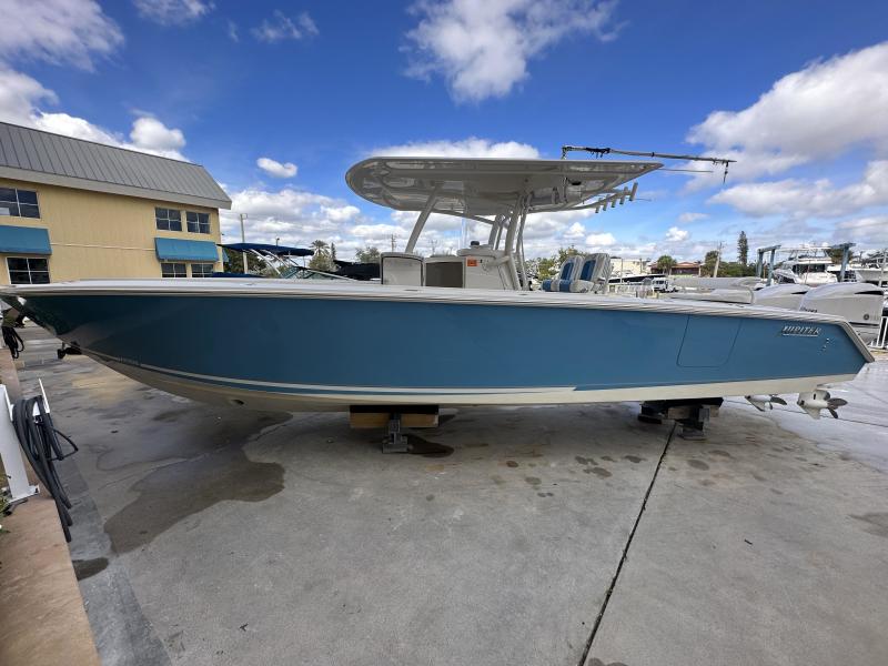 Jupiter Outboard Boats for Sale in FL | Flagler Yachts