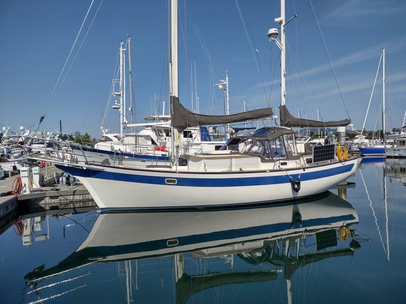 1979 Islander Freeport 41' Yacht For Sale | KUOKOA | Seattle Yachts