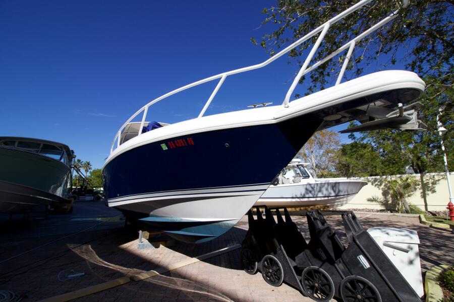 2000 Intrepid 37' For Sale in Naples , Florida | Bluewater Yacht Sales ...