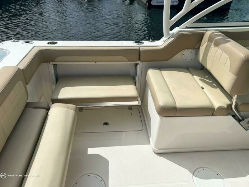 24 ft Sailfish 2021 245 DC - | Yachtr
