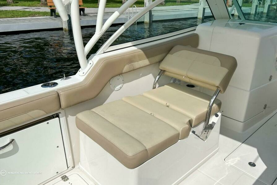 24 ft Sailfish 2021 245 DC - | Yachtr