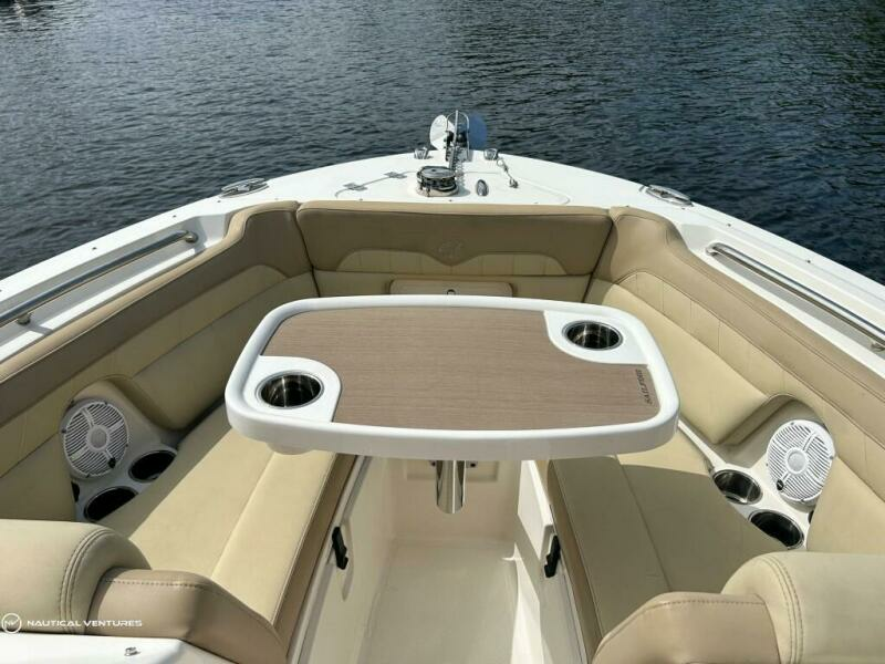 24 ft Sailfish 2021 245 DC - | Yachtr