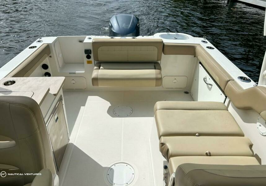 24 ft Sailfish 2021 245 DC - | Yachtr