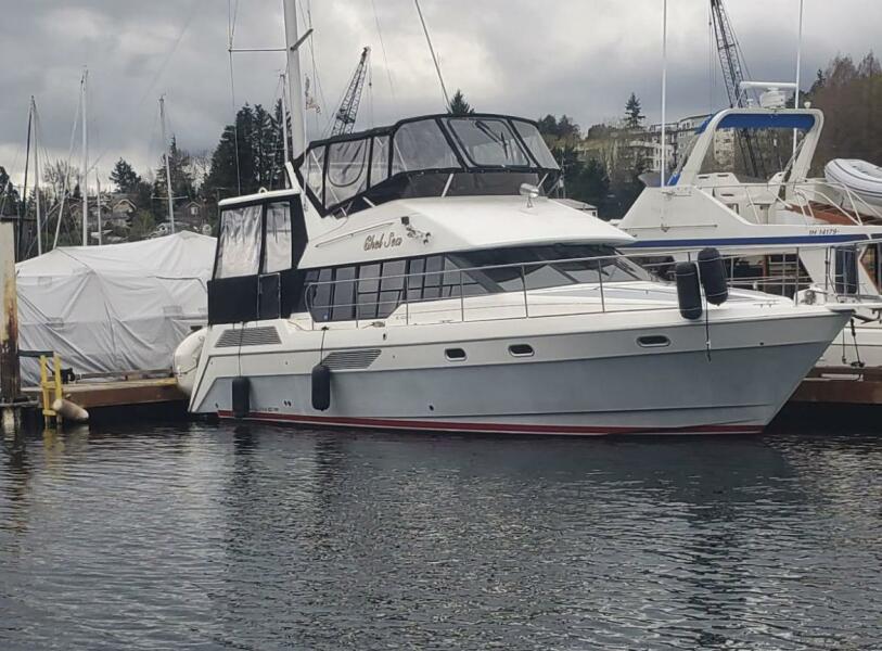 43 ft Bayliner 1990 4387 Aft Cabin - | Yachtr