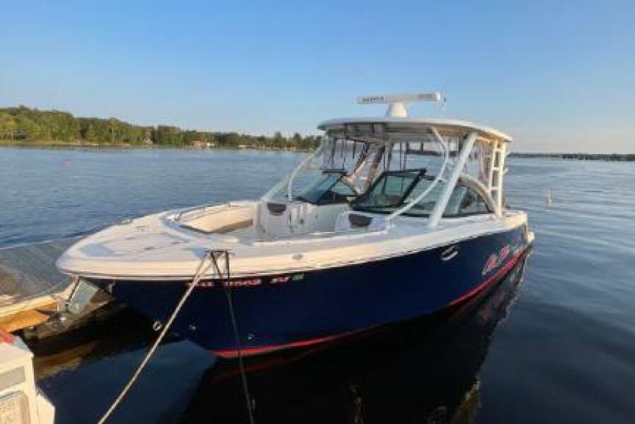 31 ft Robalo 2020 R317 - | Yachtr