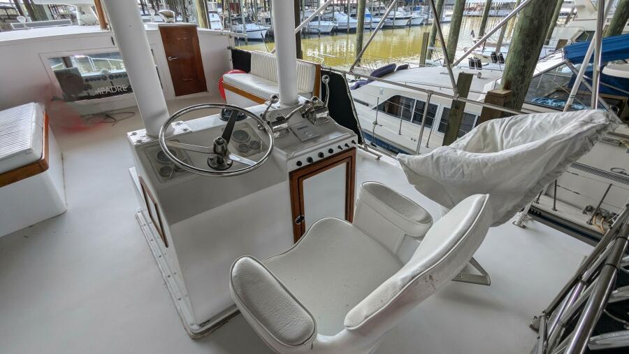 Compadre 53ft 1966 Hatteras Yacht For Sale Little Yacht Sales