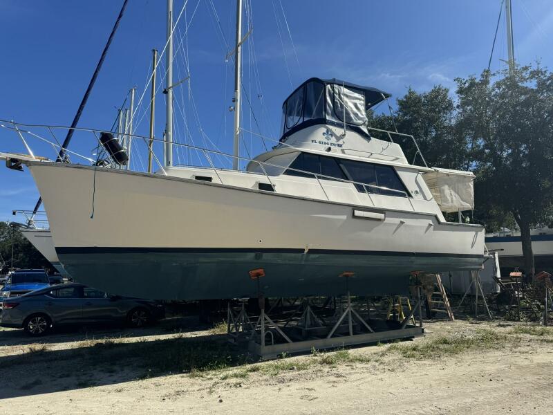 Yacht Details - Redmond Boats & Yachts