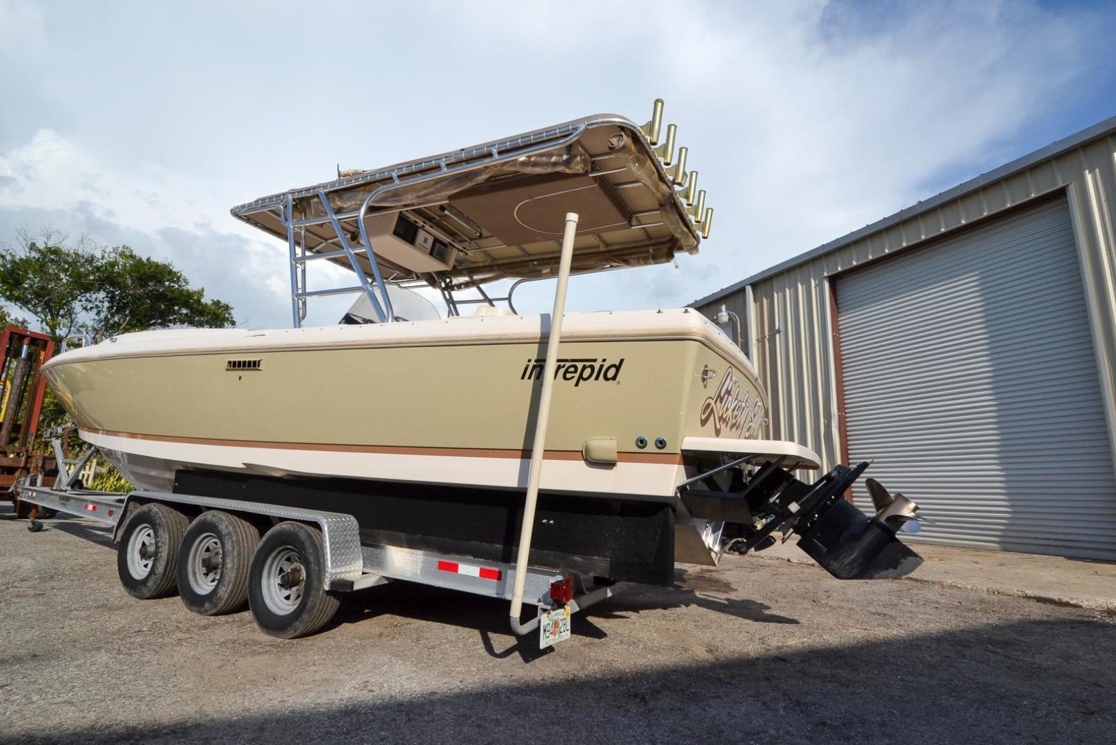 32' 2000 Intrepid 322 Cuddy | Tampa Yacht Sales