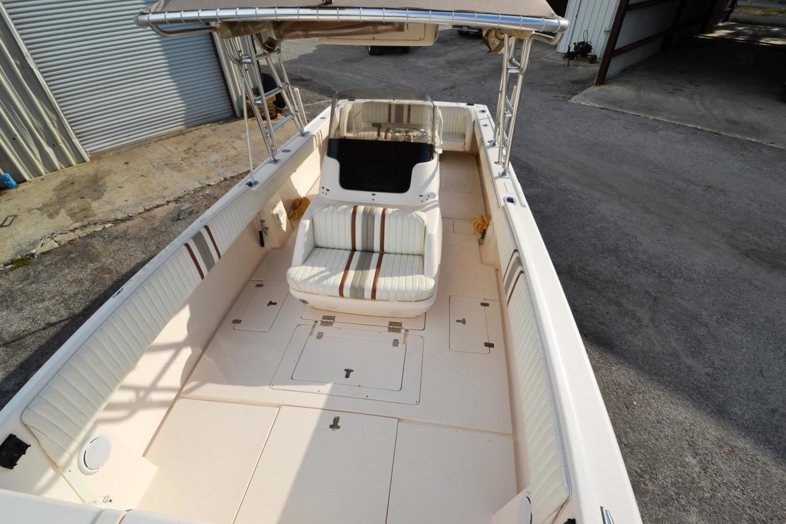 32' 2000 Intrepid 322 Cuddy | Tampa Yacht Sales
