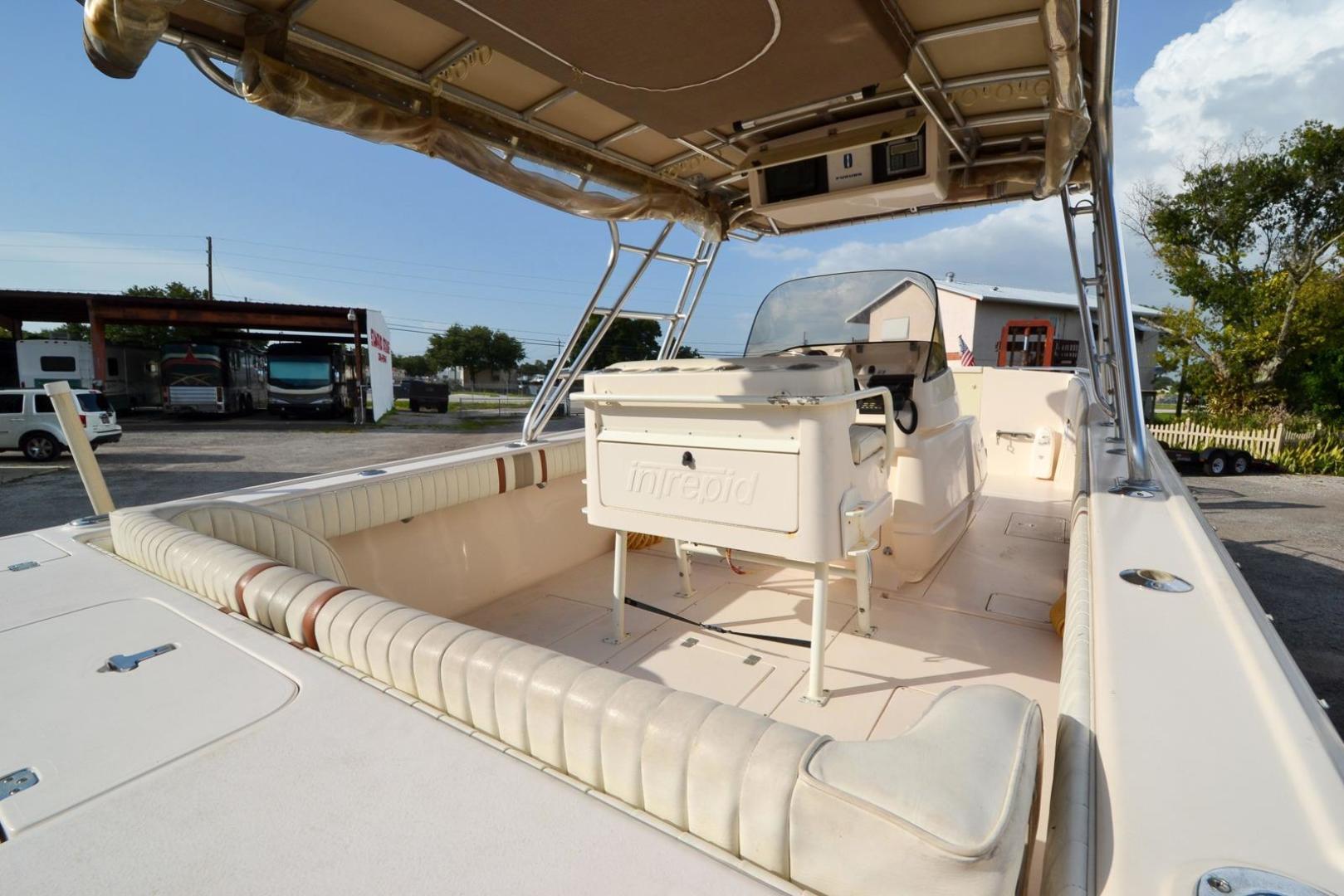 32' 2000 Intrepid 322 Cuddy | Tampa Yacht Sales