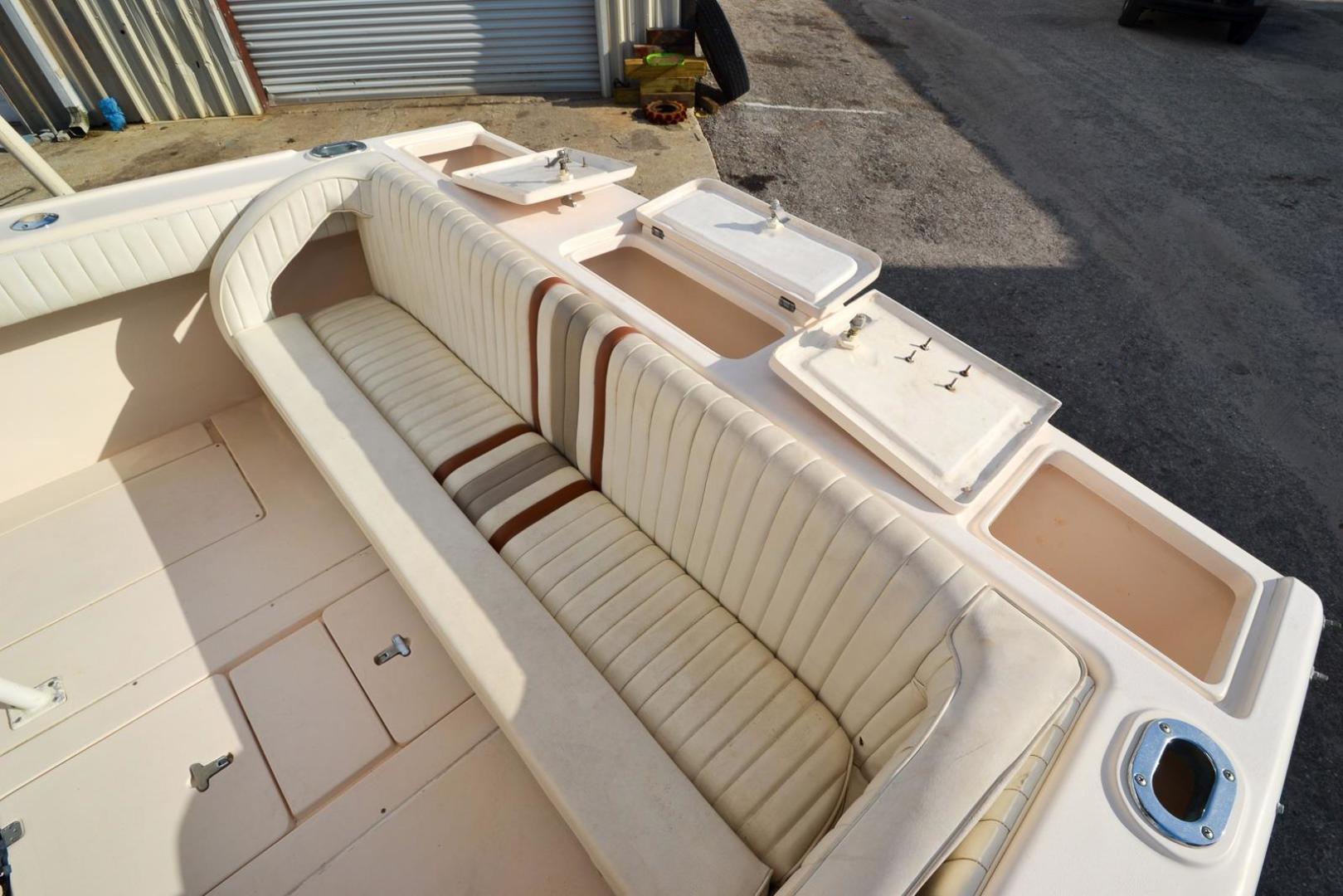 32' 2000 Intrepid 322 Cuddy | Tampa Yacht Sales
