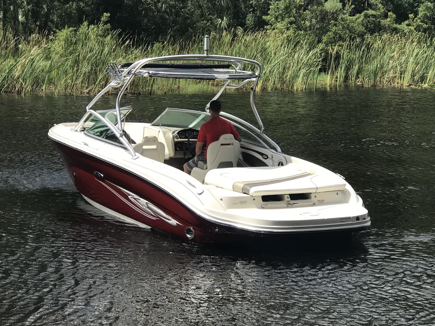 23' 2007 Sea Ray 220 Select | Tampa Yacht Sales