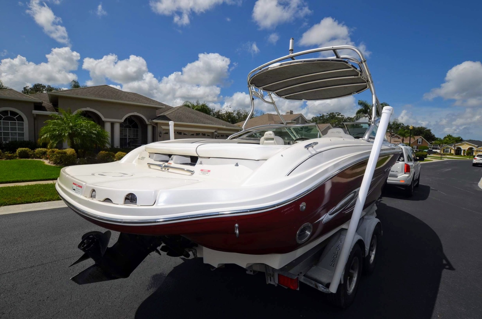23' 2007 Sea Ray 220 Select | Tampa Yacht Sales