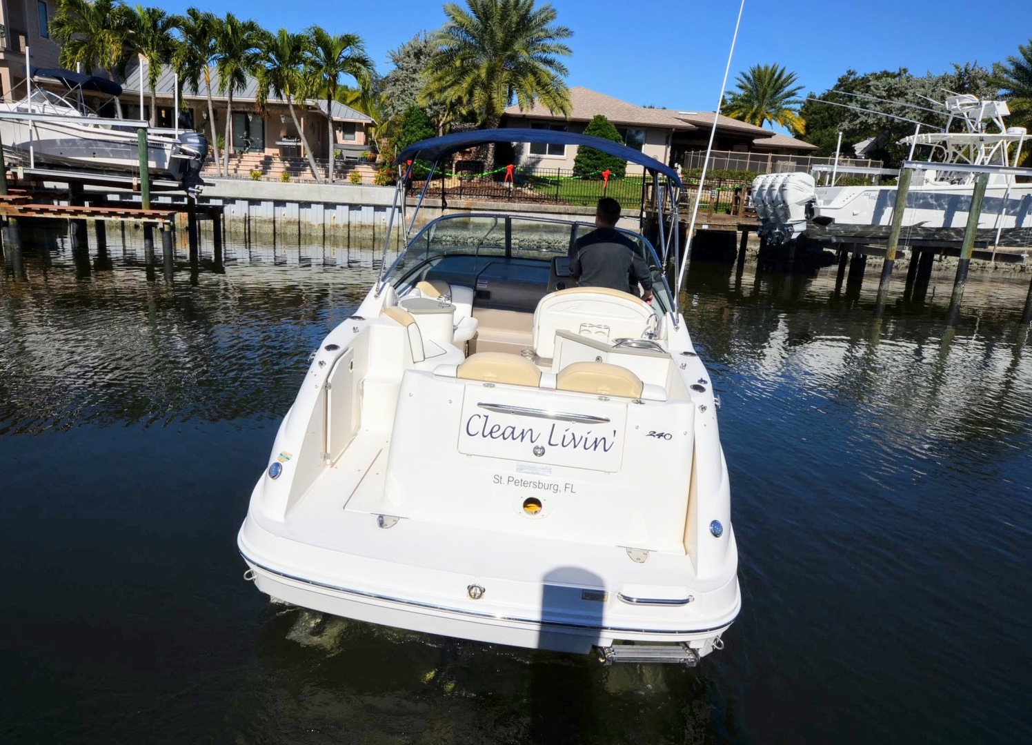 24' 2008 Sea Ray 240 Sundancer | Tampa Yacht Sales