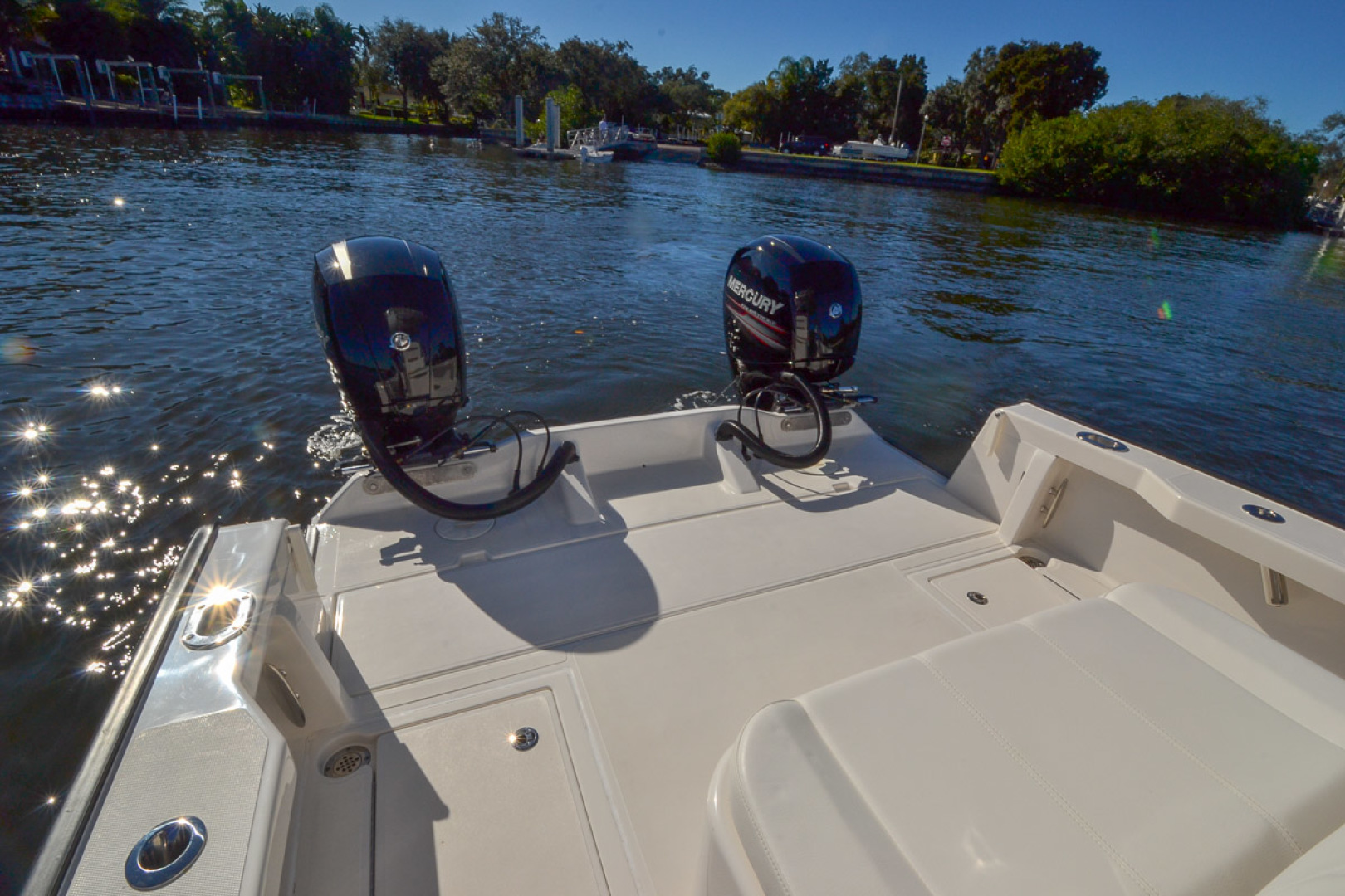 26' 2018 Calcutta 263 | Tampa Yacht Sales