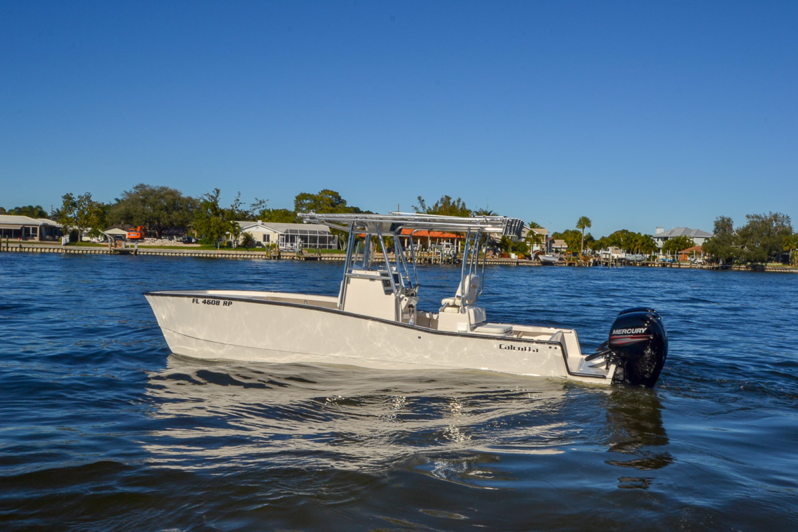 26' 2018 Calcutta 263 | Tampa Yacht Sales