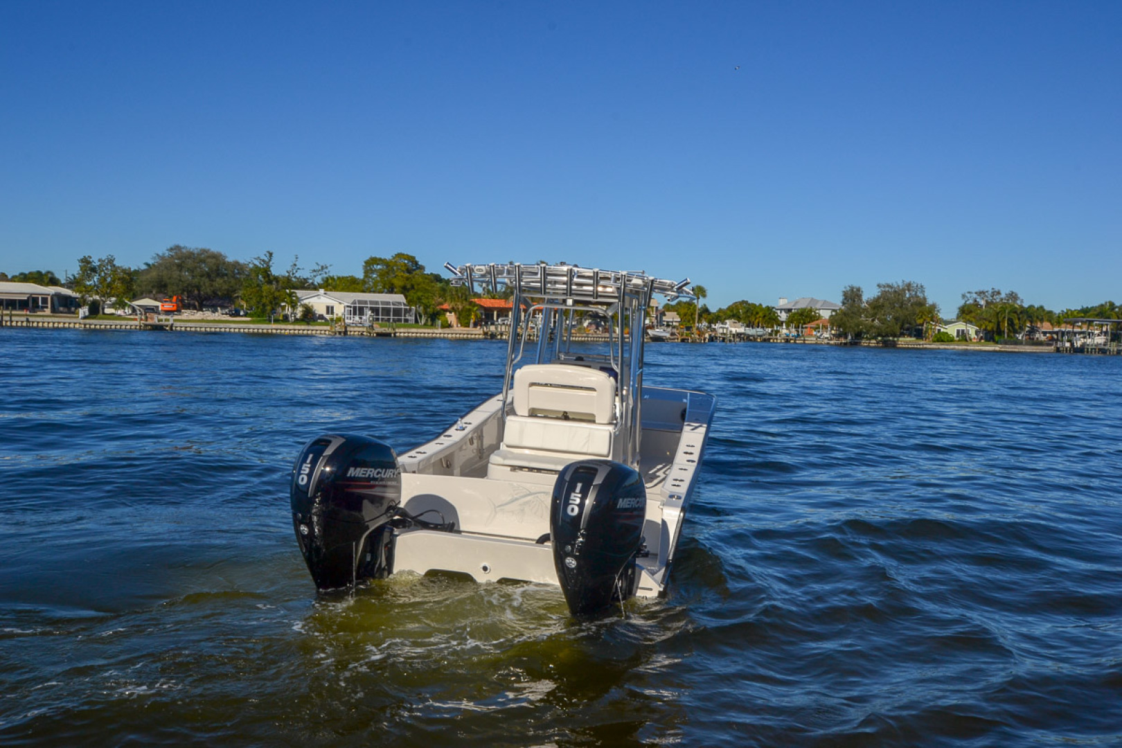 26' 2018 Calcutta 263 | Tampa Yacht Sales