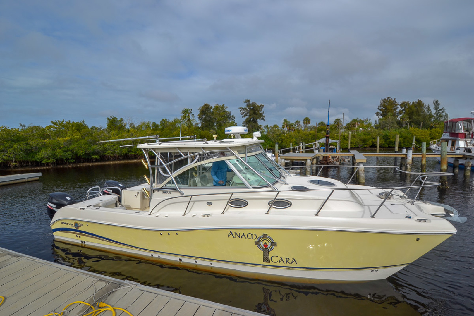 32' 2007 World Cat 320 EC | Tampa Yacht Sales