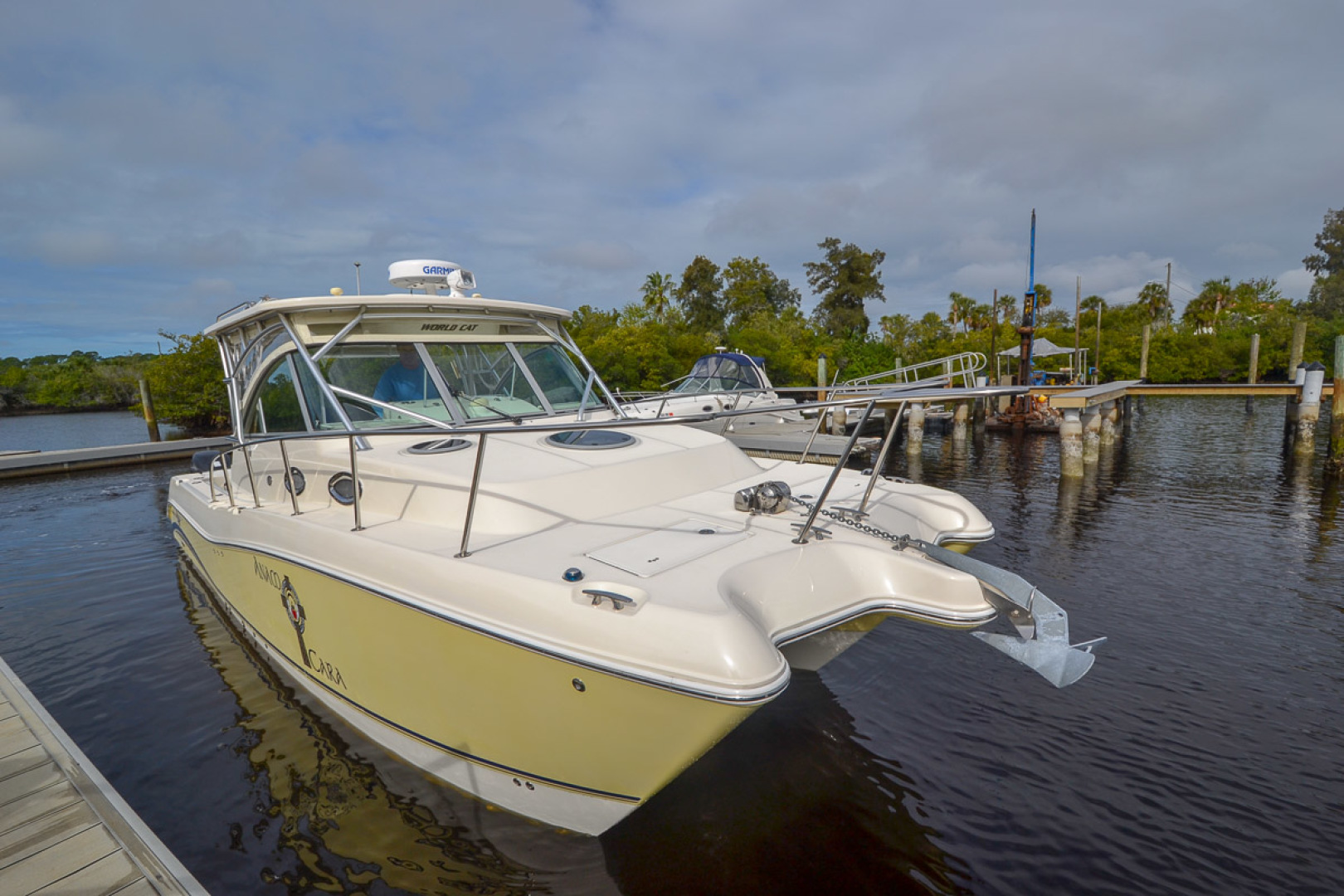 32' 2007 World Cat 320 EC | Tampa Yacht Sales