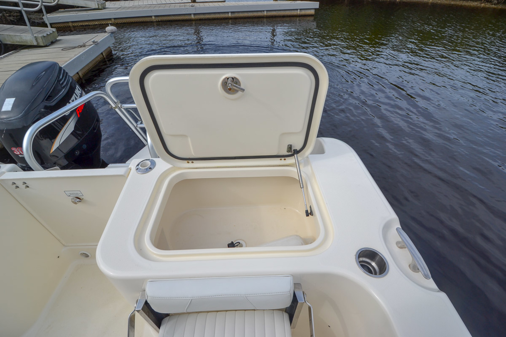 32' 2007 World Cat 320 EC | Tampa Yacht Sales