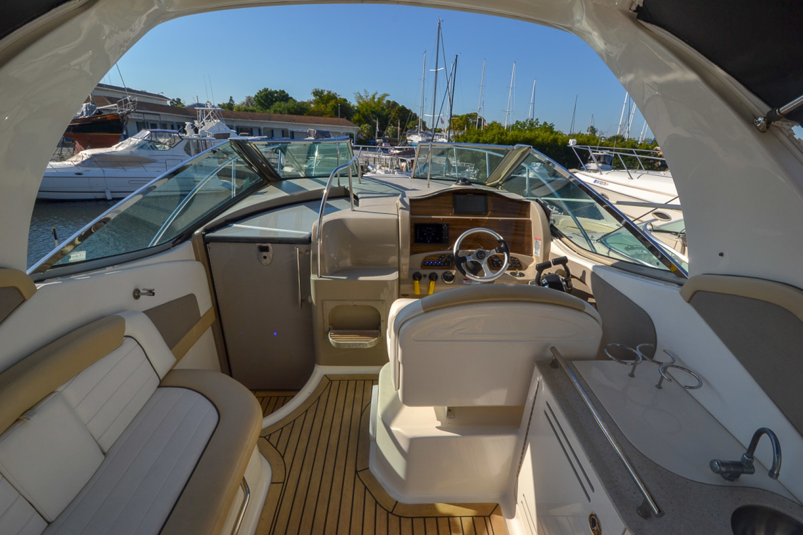31' 2008 Sea Ray 290 Sundancer | Tampa Yacht Sales