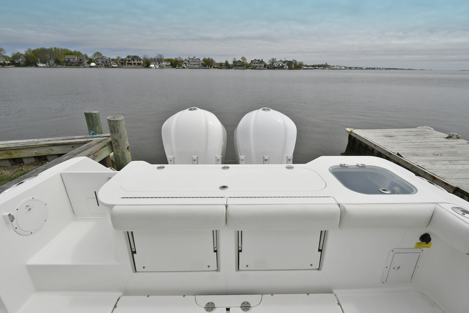 2016 Everglades 32 Center Console Yacht For Sale | Fan Sea Free | SI Yachts