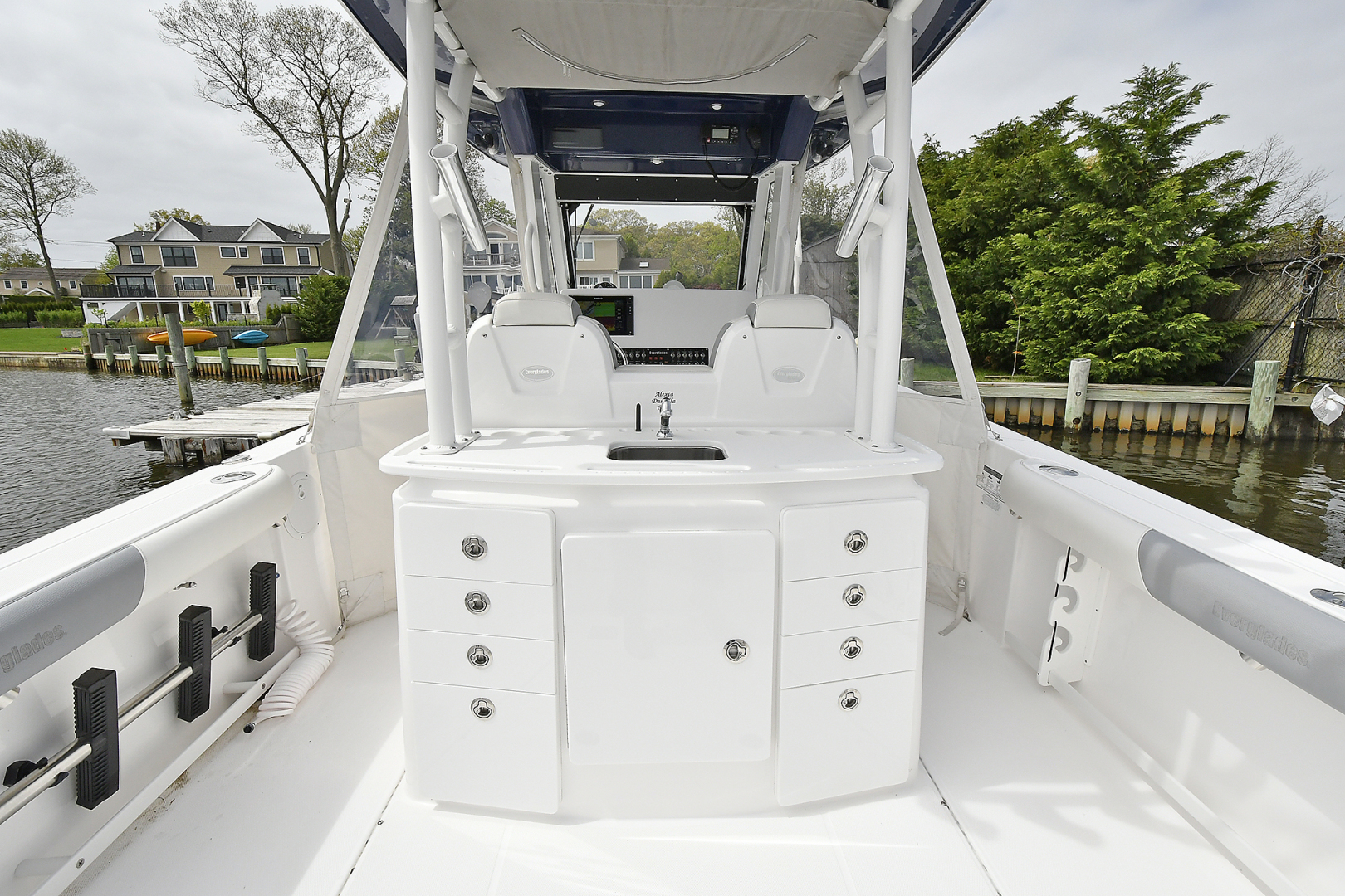 2016 Everglades 32 Center Console Yacht For Sale | Fan Sea Free | SI Yachts