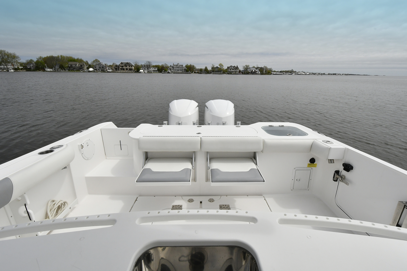 2016 Everglades 32 Center Console Yacht For Sale | Fan Sea Free | SI Yachts