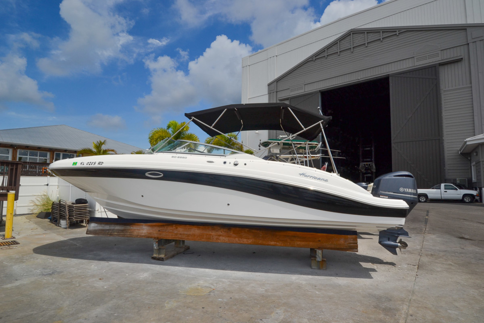 26' 2016 Hurricane 2690 OB | Tampa Yacht Sales