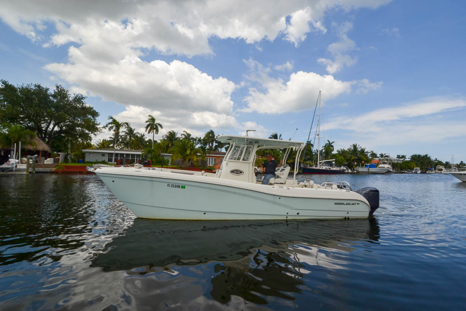 29' 2017 World Cat 295 CC | Tampa Yacht Sales