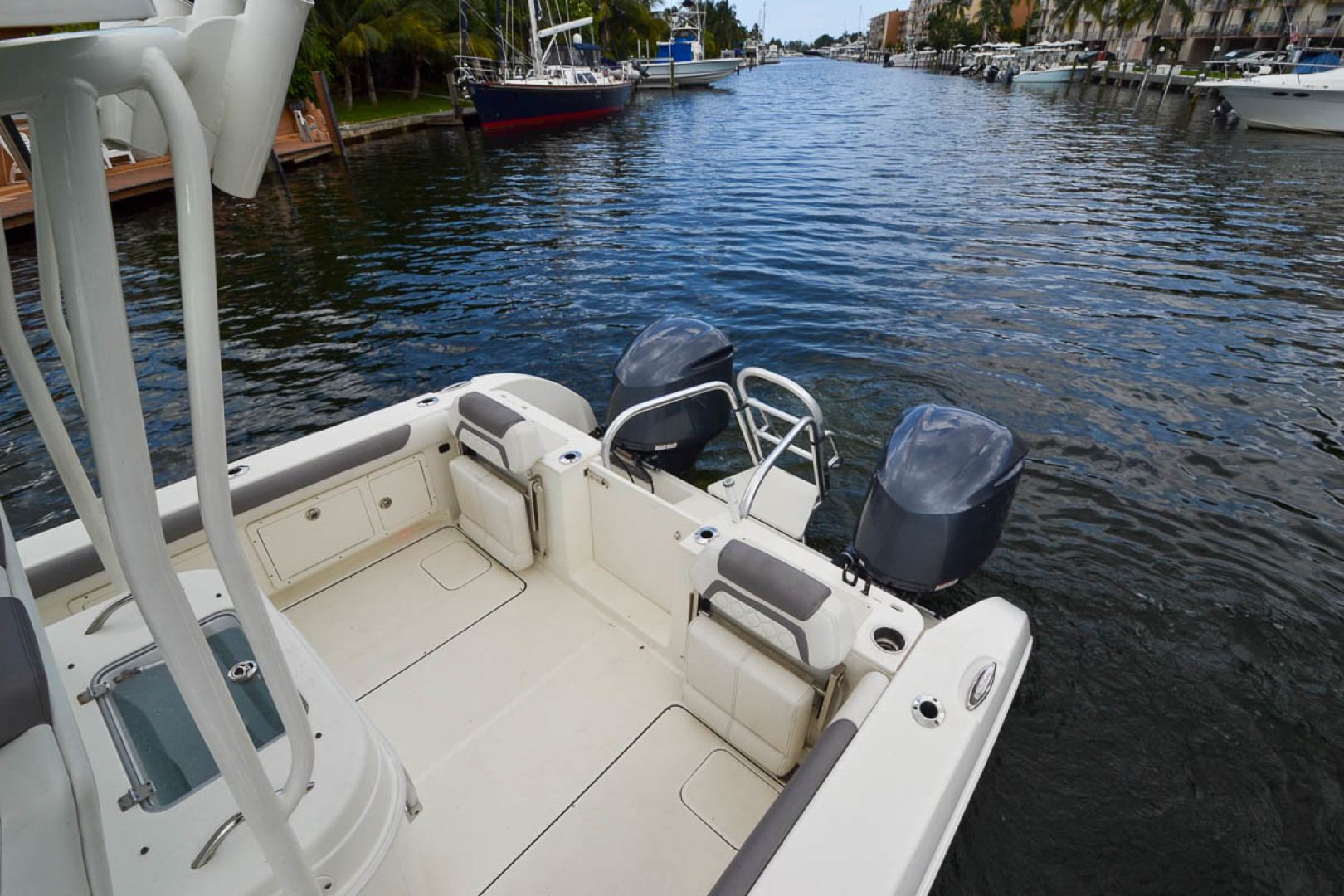 29' 2017 World Cat 295 CC | Tampa Yacht Sales