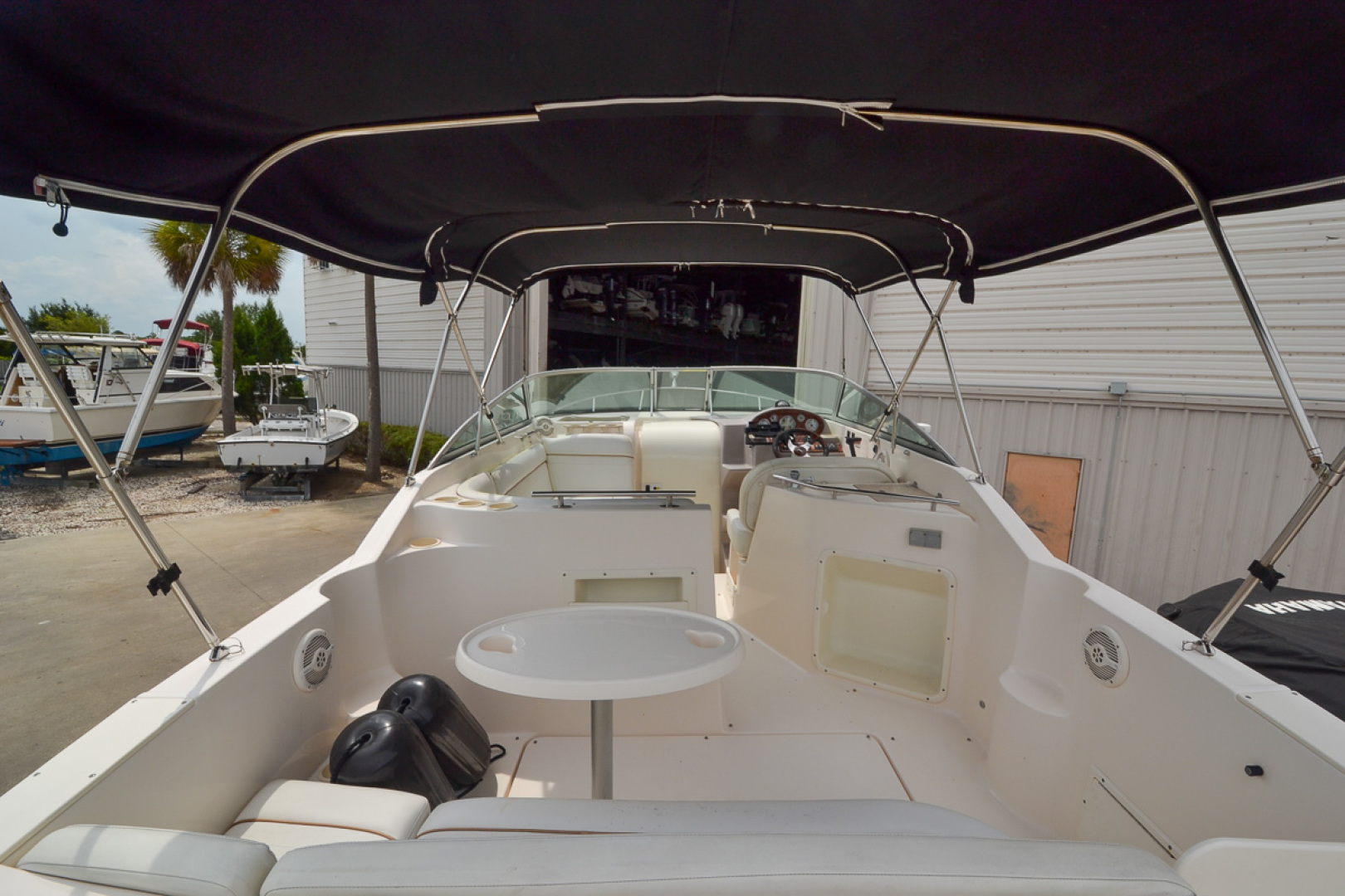27' 2005 Rinker 270 Fiesta Vee | Tampa Yacht Sales