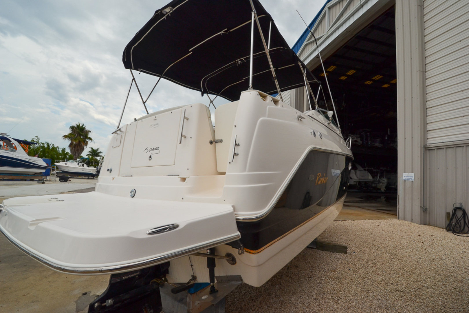 27' 2005 Rinker 270 Fiesta Vee | Tampa Yacht Sales