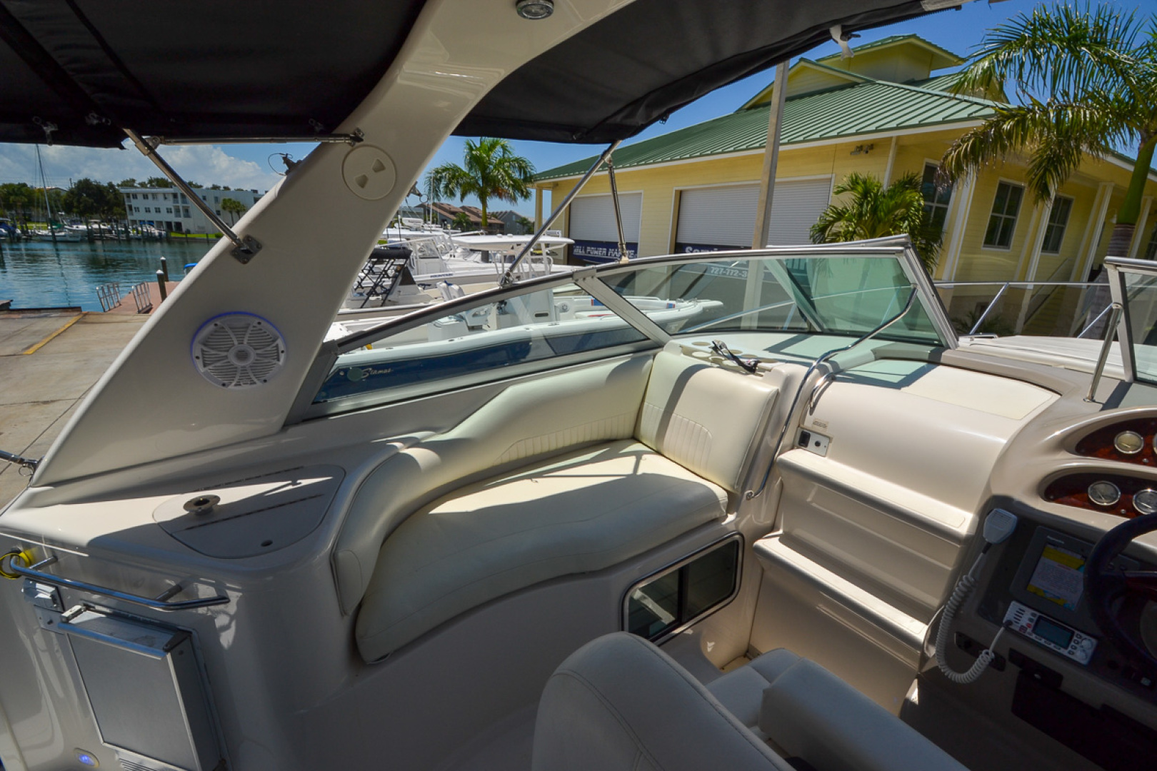 30' 2006 Monterey 302 CR | Tampa Yacht Sales