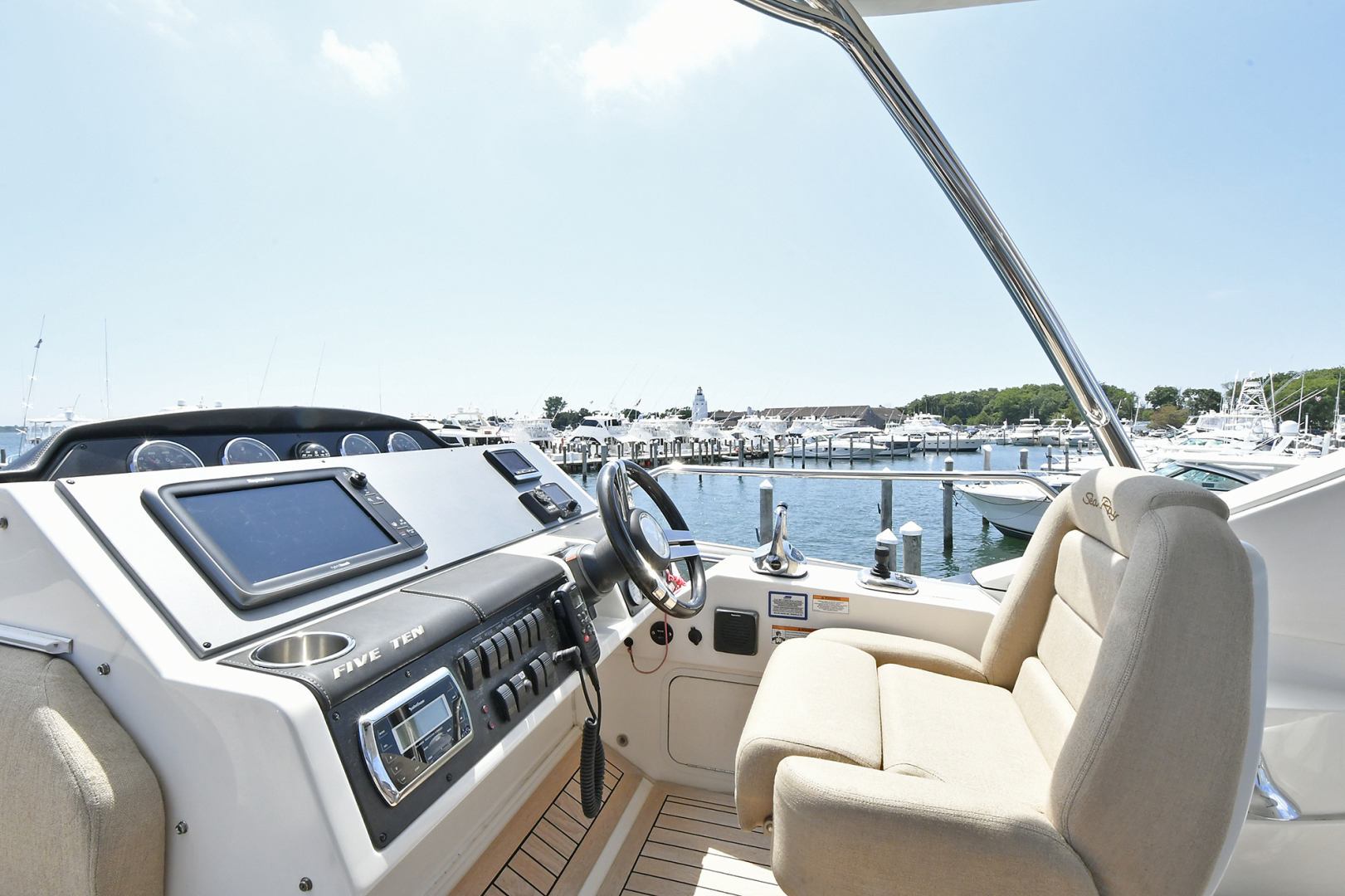 2014 Sea Ray 51 Flybridge Yacht For Sale | Seas The Day | SI Yachts