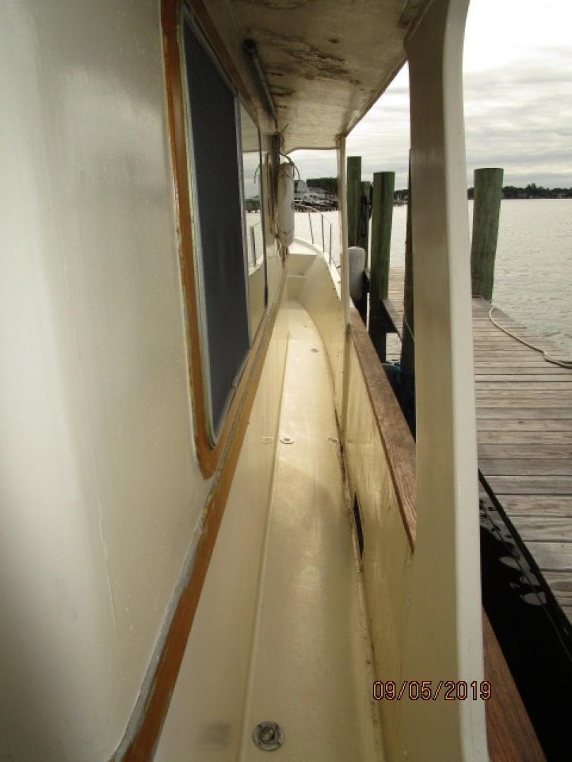 43' Pearson "43" Trawler for Sale | Motor Yachts | Queen Bea 2768234 ...