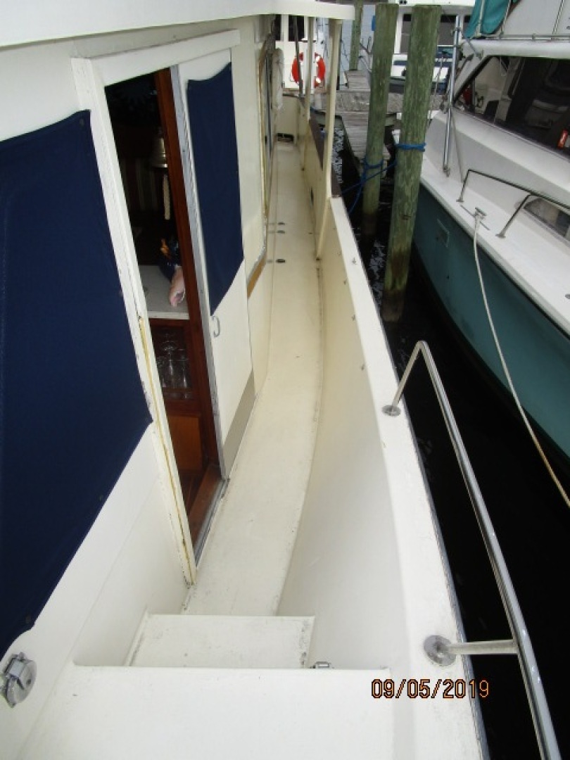 43' Pearson "43" Trawler for Sale | Motor Yachts | Queen Bea 2768234 ...