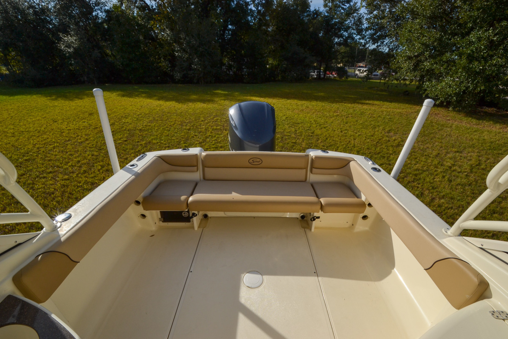 24' 2014 Scout 245 Dorado | Tampa Yacht Sales