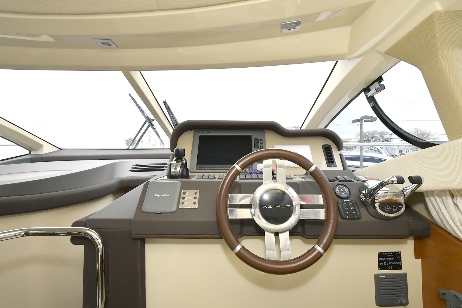 2012 Azimut 40 Fly Yacht For Sale | SI Yachts