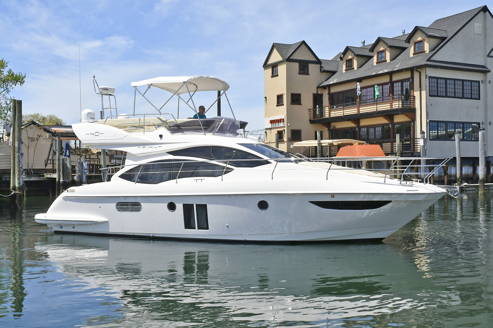 2012 Azimut 40 Fly Yacht For Sale | SI Yachts