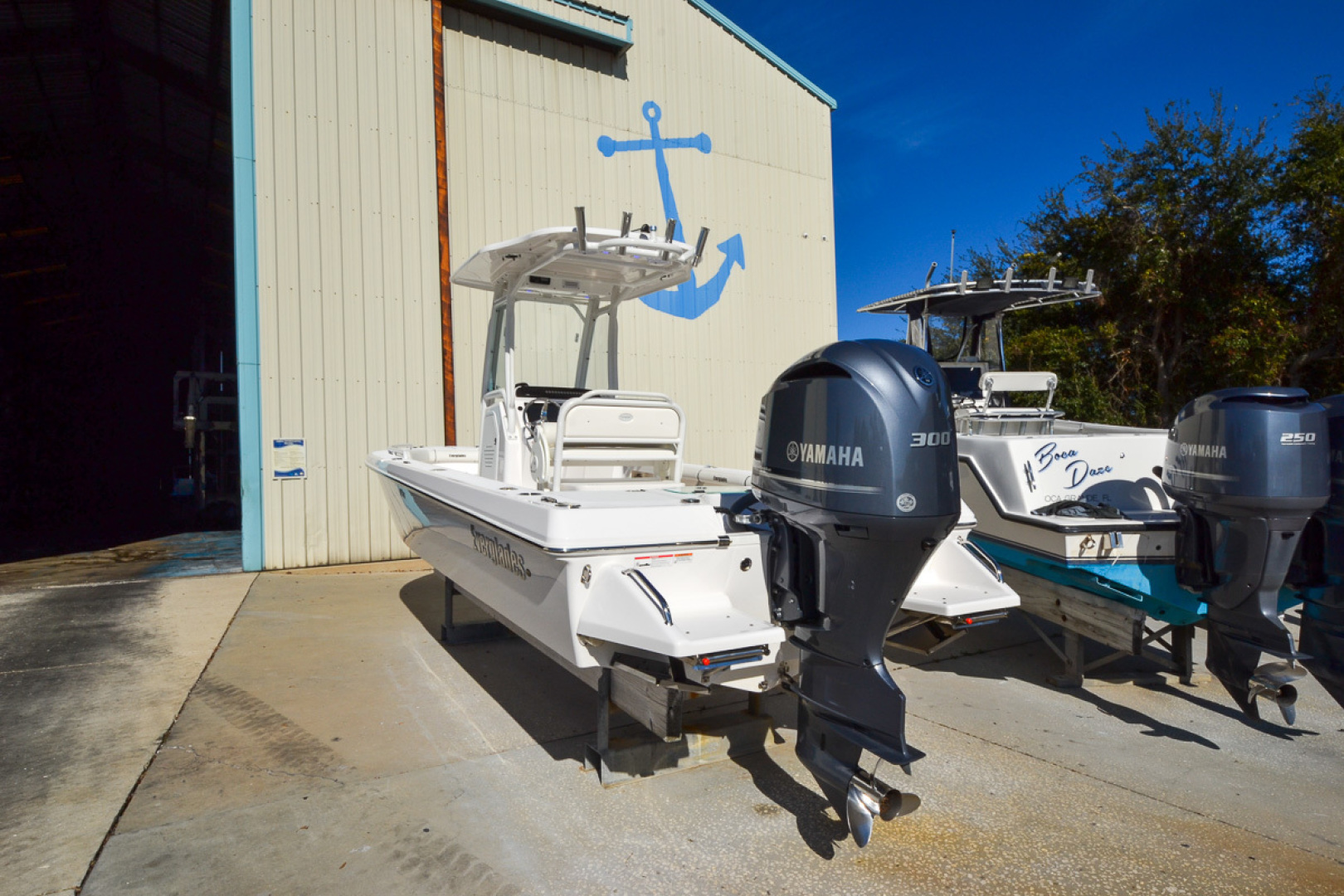 25' 2016 Everglades 243 cc | Tampa Yacht Sales