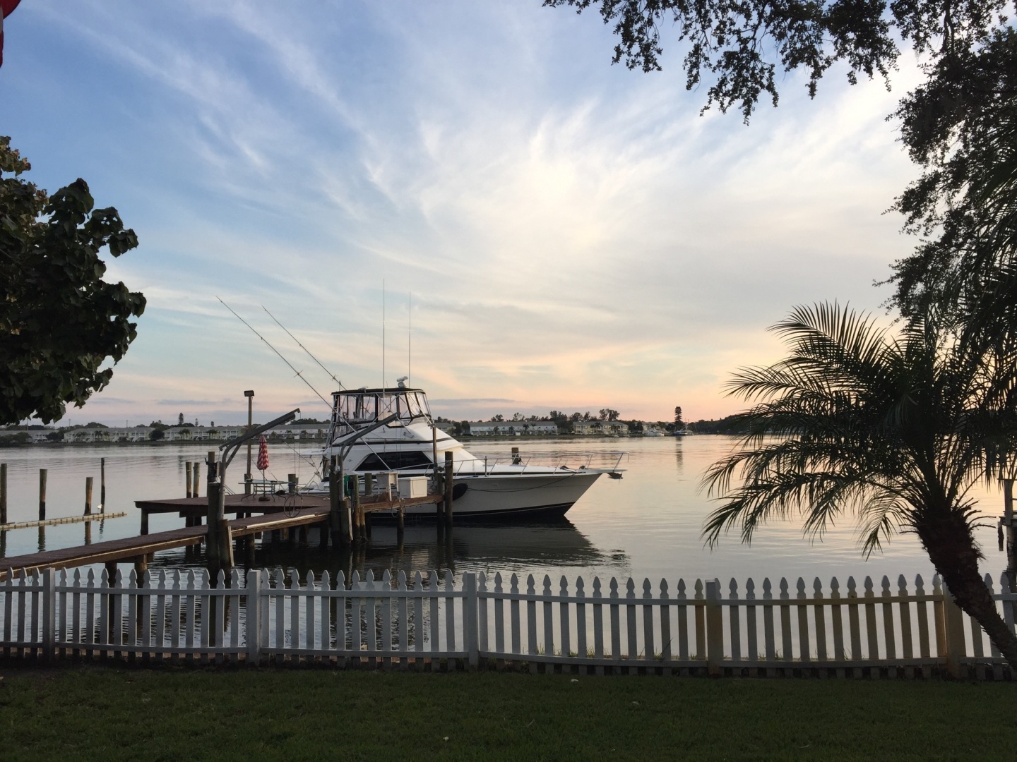 43' 1989 Bertram 43 Convertible | Tampa Yacht Sales