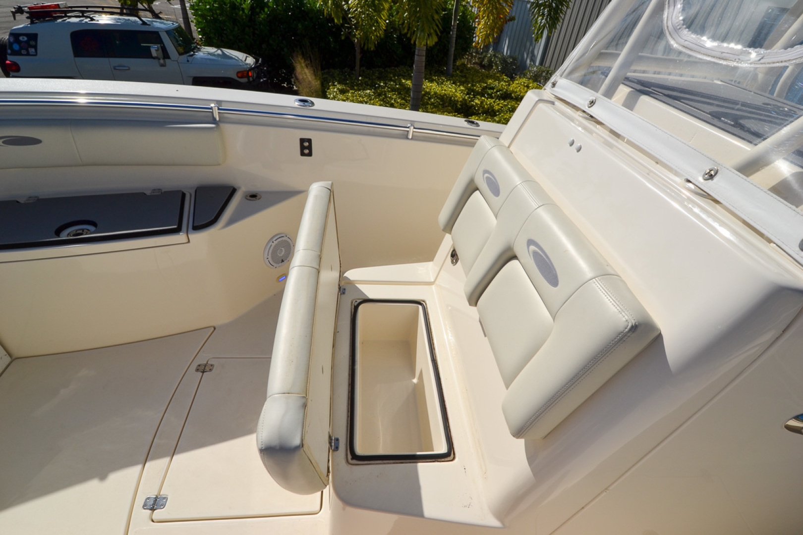 29' 2016 Cobia 296 cc | Tampa Yacht Sales