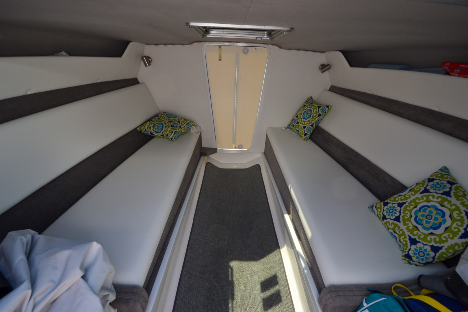 28' 2015 Sunsation 288 MCOB | Tampa Yacht Sales