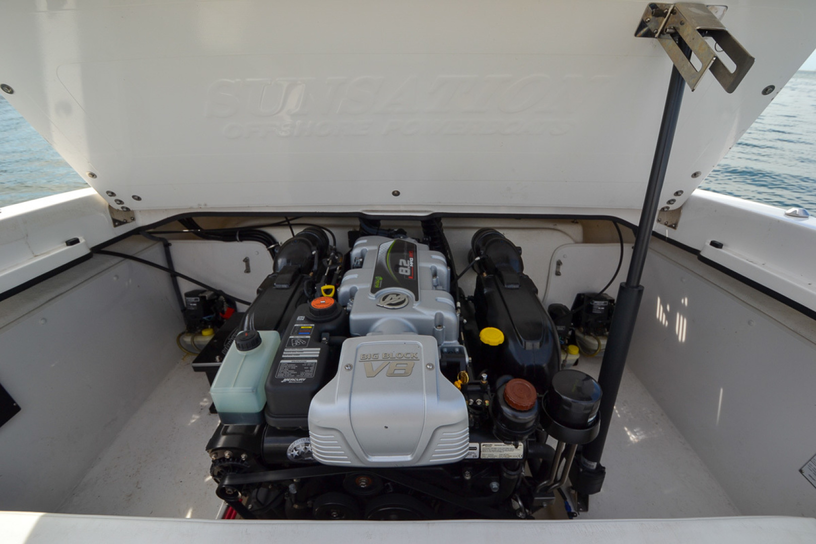 28' 2015 Sunsation 288 MCOB | Tampa Yacht Sales