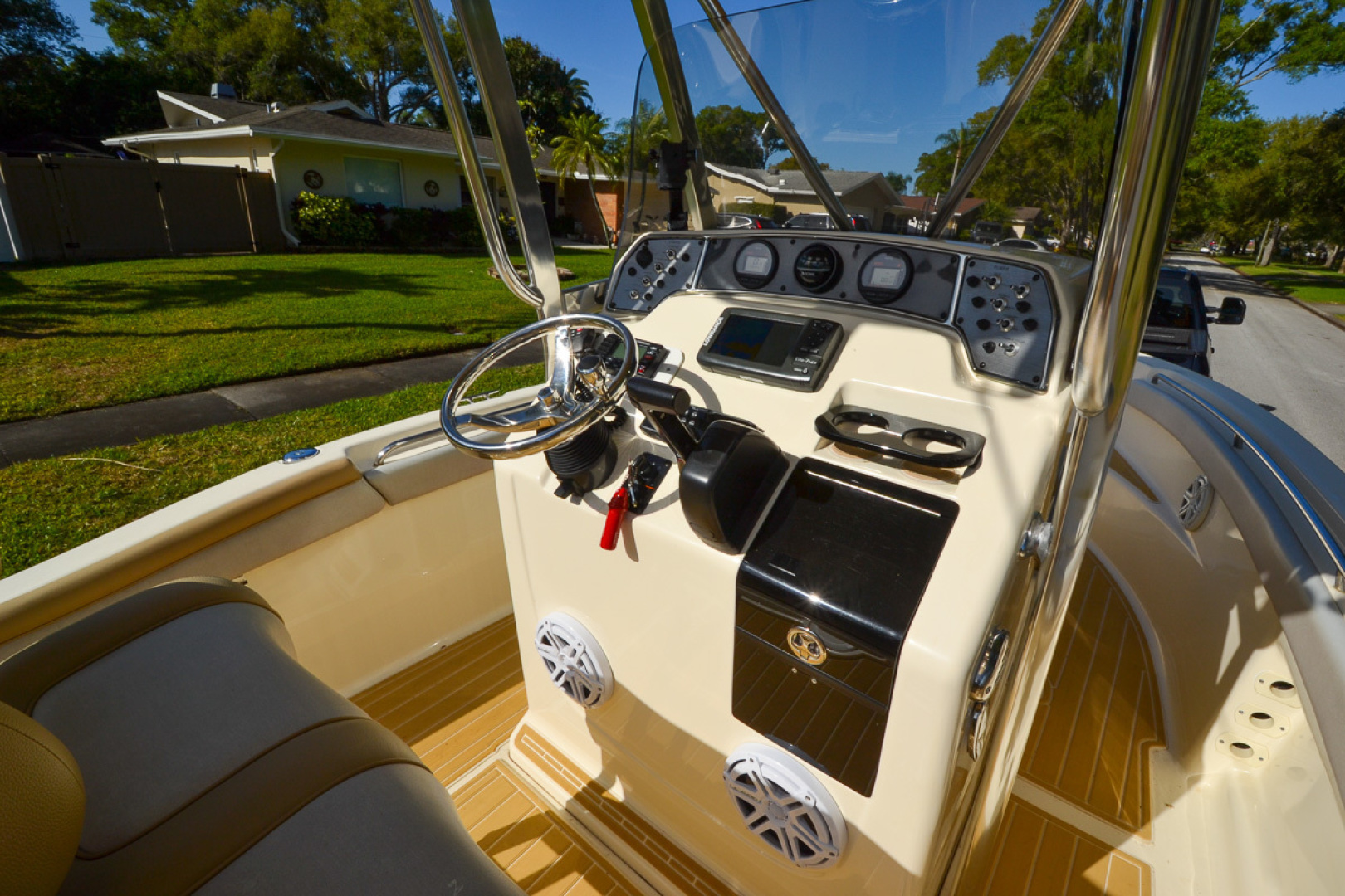 20' 2014 Scout 210 XSF | Tampa Yacht Sales