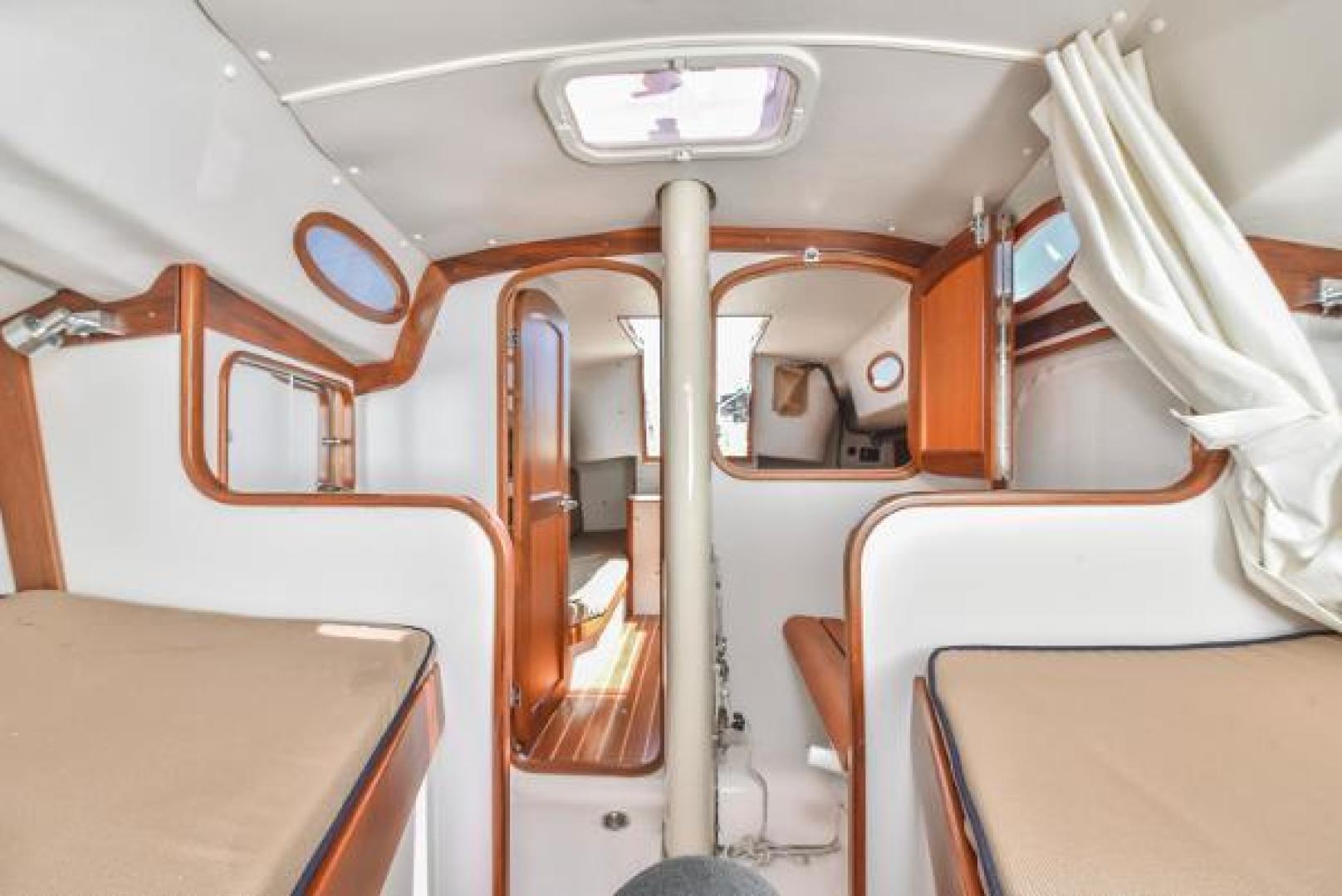 2009 Alerion Express 33 33' Yacht For Sale | SELKIE | Seattle Yachts