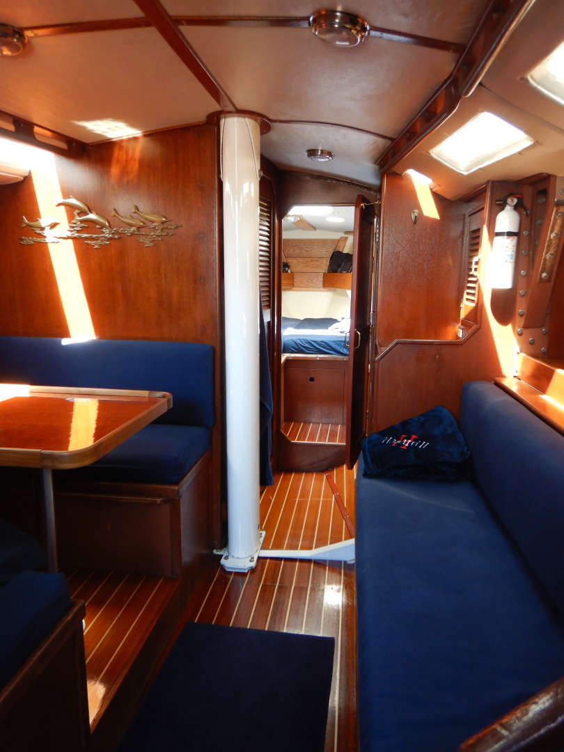 1976 Ranger 37 37' Yacht For Sale | HASARD II | Seattle Yachts